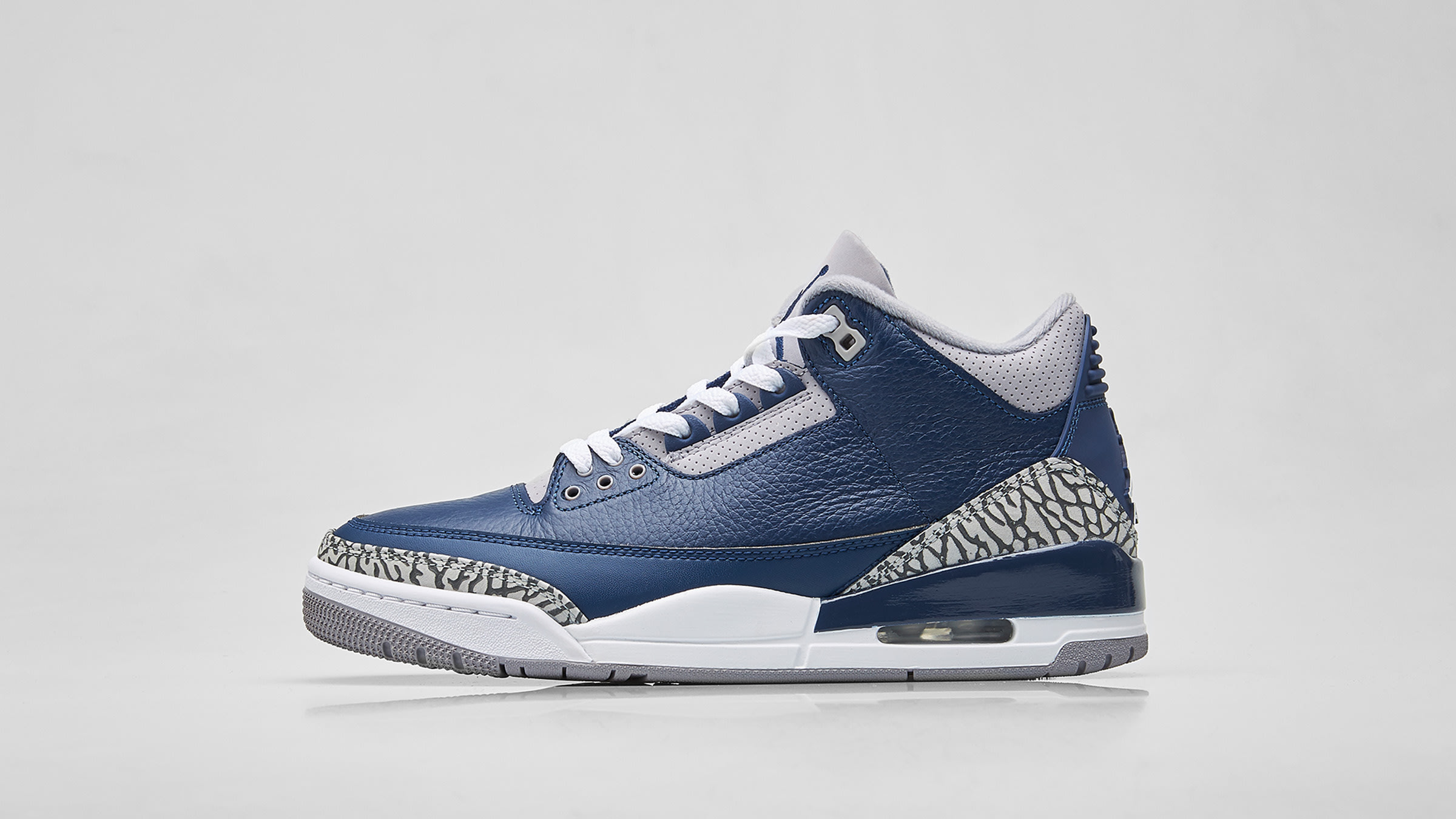 Air Jordan 3 Retro (Midnight Navy, White & Grey) | END. Launches